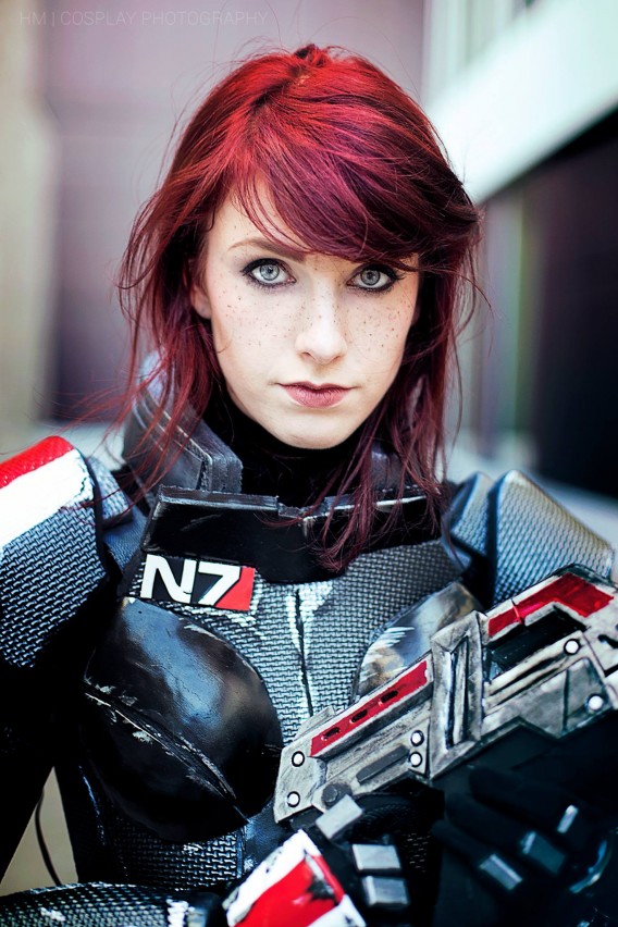 Esta fan te maravillará con su homenaje a la mítica Comandante Shepard ...