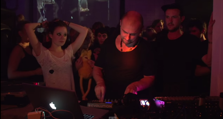 Top DJ Tips From the Pros - Softonic