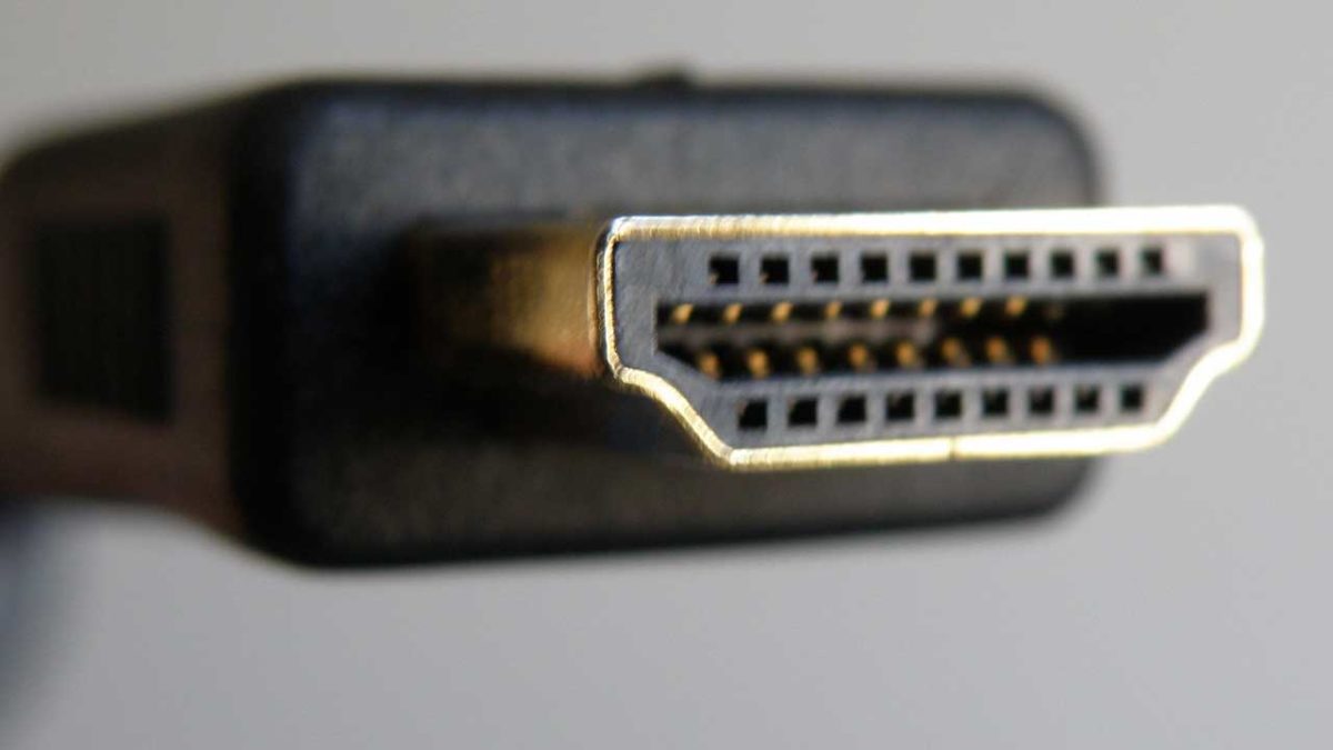 How to connect a PC or tablet to a TV using USB - Softonic