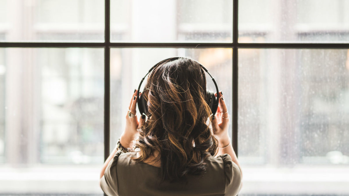 How to use music to be more productive and creative - Softonic