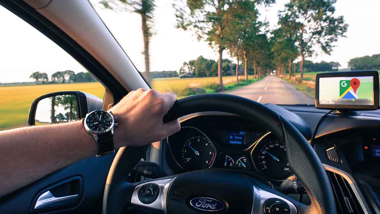 Google Maps speed trap alerts are coming to more countries - Softonic