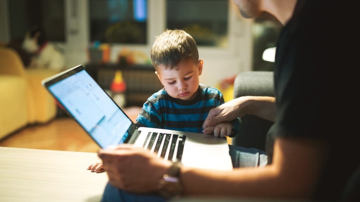 Minecraft for Parents: 7 tips to help you get involved - Softonic