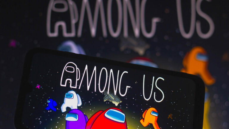 How to Update Among Us on Mobile and PC - Softonic